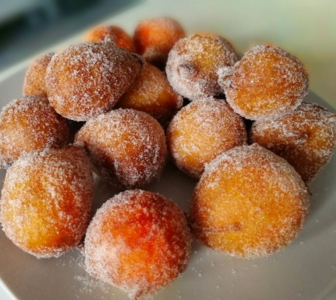 Quarkbällchen , schnell und leicht zu machen – Schnell und Einfach