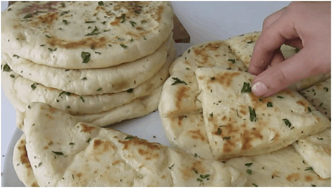 Schnelle Knoblauch-Fladen mit Käse gefüllt – Schnell und Einfach